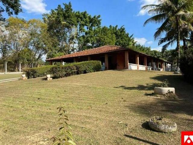 Chácara à venda com 3 cômodos e edícula no Vale das Cigarras em Santa Bárbara d&apos Oeste
