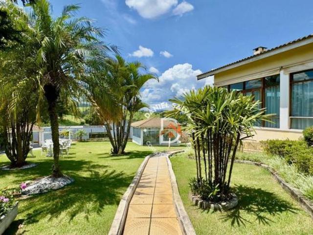Chácara à venda com 3 dormitórios 3 Suítes, 1752 m² por R$ 1.970.000 Condomínio Fechado Bom Jesus