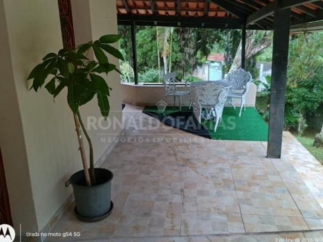 Chácara à venda com 3 dormitórios no Jardim Herplin ? Varginha