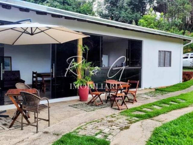 Chacára à Venda com 3 Lagos, Energia Solar, Poço Potável, Vista para o Lago na