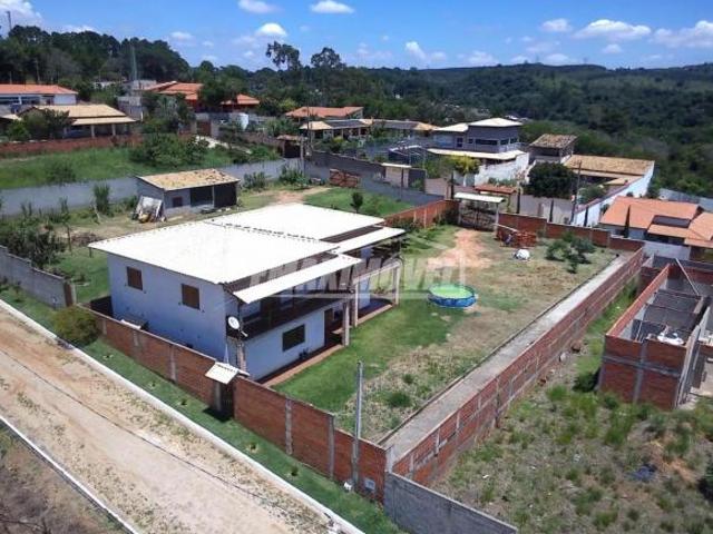 Chácara á venda com 3 Quartos sendo uma suíte em Itu SP