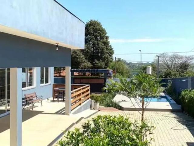 Chácara à Venda com 4 suítes, piscina e área gourmet no Recanto Campestre Internacional de Viracopos