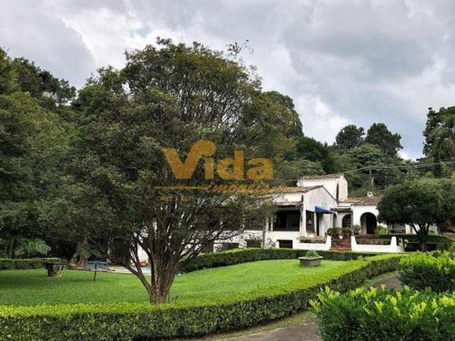 Chácara á venda com 4 quartos no Refúgio Granja Viana Cotia