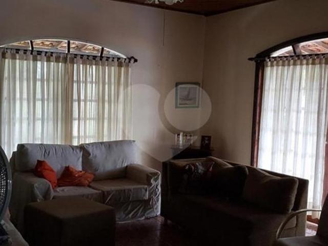 Chácara à venda com 4 quartos, sendo 1 suíte, no Centro, Ribeirão Bonito
