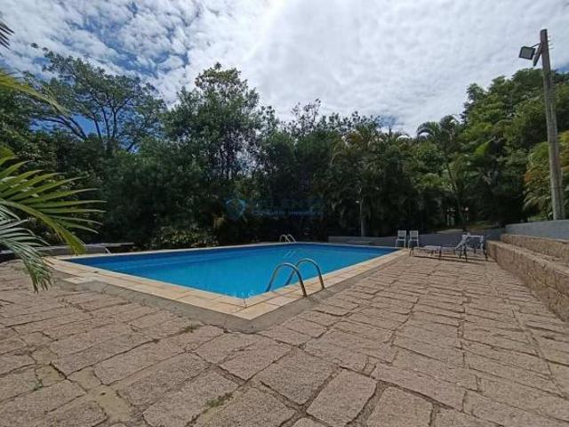 Chácara à venda, com 5 quartos, 483m², com tanque de peixe, área total com aproximadamente 5 mil m²