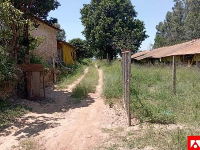 Chácara à venda, a apenas 1 km da Rodovia Anhanguera em Limeira