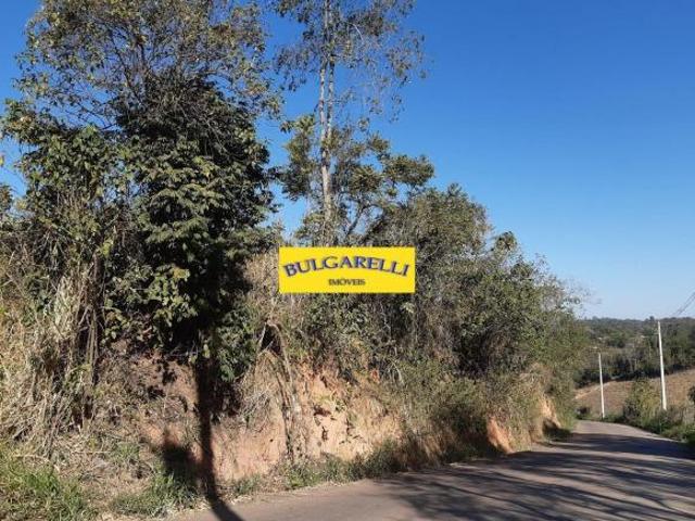 Chácara à venda Amplo Salão Com Churrasqueira, Vestiario e Piscina, Estuda Permuta, Rio Acima, Ju