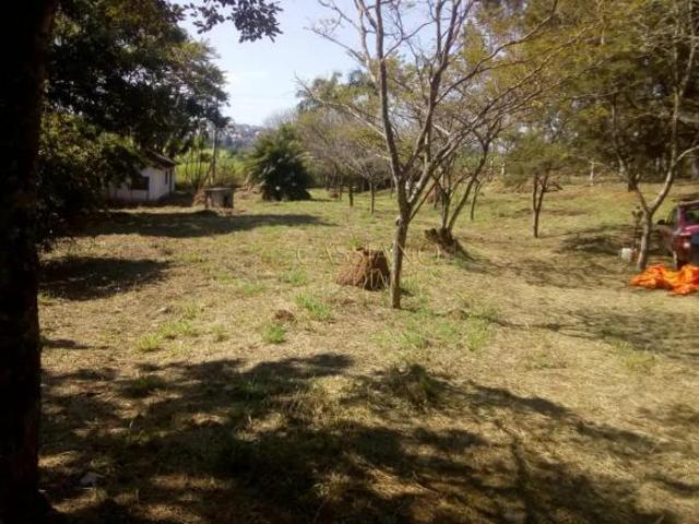 Chácara à venda de 190m² | 02 dormitórios, 01 banheiro e 10 vagas de garagem | Santa Rita Caçapava