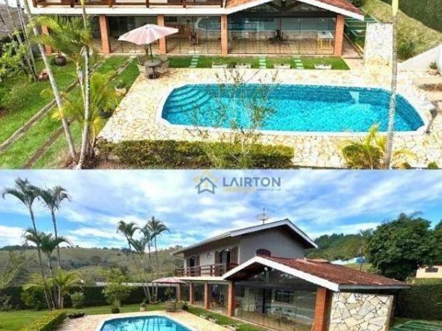 Chácara à venda em condomínio fechado na divisa Piracaia/Atibaia – 3 suítes, piscina climatizada e l