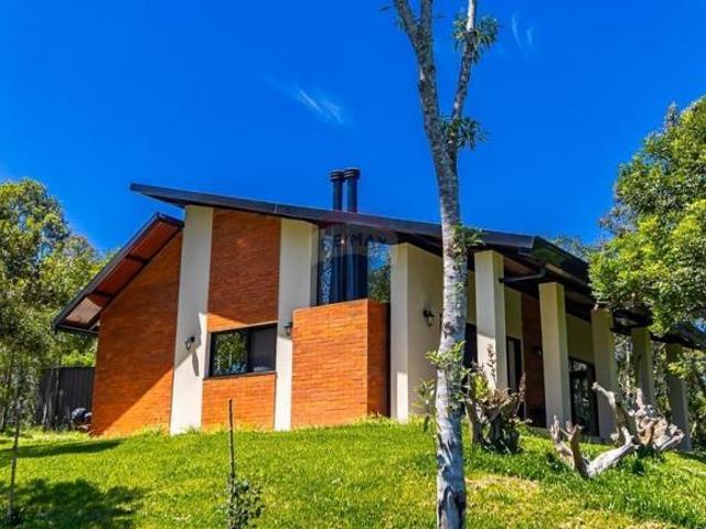 Chácara à venda em condomínio fechado, com 5.000m², porteira fechada, na área rural da Borda do Camp