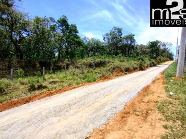 Chácara à venda em Cunha SP: 2.353,00m² na Mantiqueira, próximo à ateliês de cerâmica e 10 min do ce