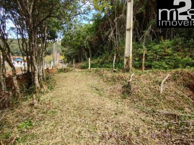 Chácara à Venda em Cunha SP, Bairro Barra do Bié: Riacho, Área Verde, Clima de montanha!