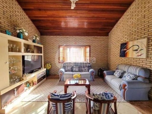 Chácara à Venda em Americana, 3 Dorms, 236m², Recanto Vista Alegre