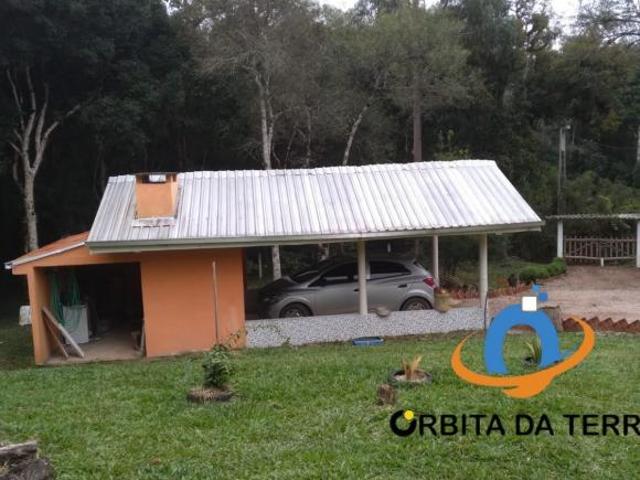 Chácara à venda em Agudos do Sul PR: Casa com 2 quartos, sala, banheiro e 90m² de área na zona rura