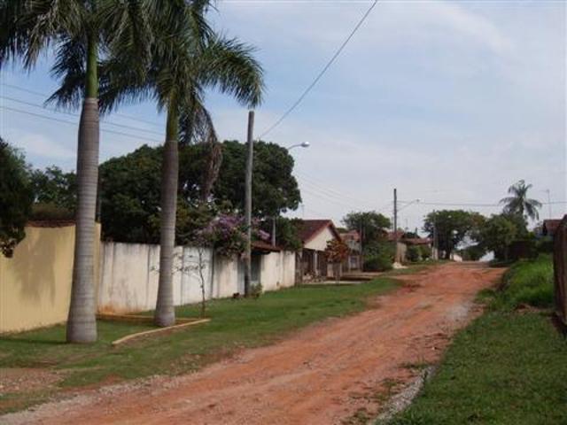 Chácara à venda em Araçoiaba da Serra SP: 8 quartos, 4 suítes, 4 salas, 6 banheiros, 6 vagas de gara