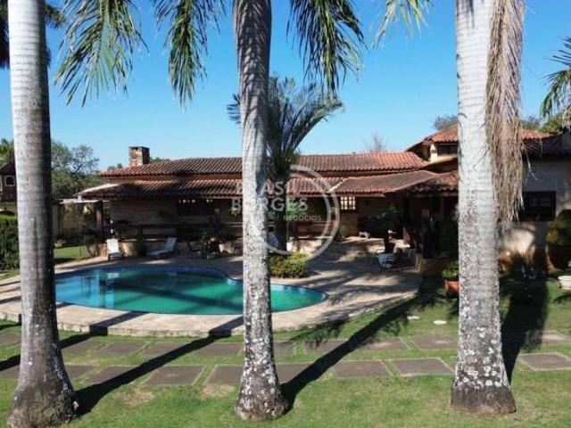 Chácara à venda em Araçoiaba da Serra – 2.000 m² de terreno, 2 casas, piscina e área verde
