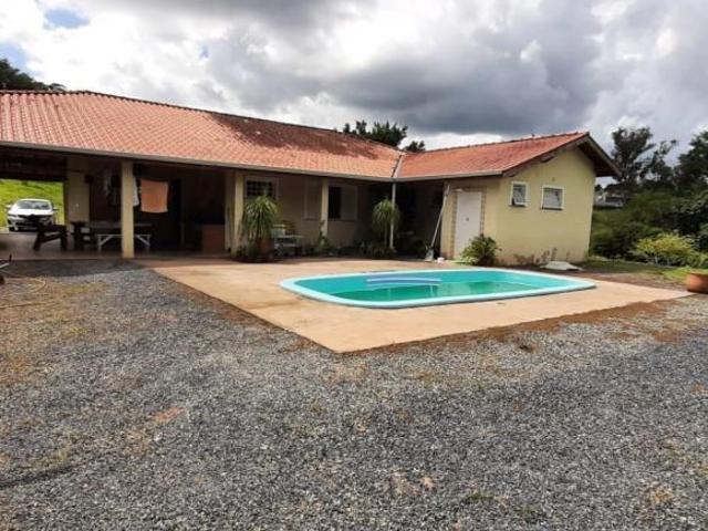 Chácara à venda em Araçoiaba da Serra 4 quartos, 1 suíte, 3 banheiros, 3 vagas Imperdível!