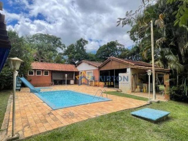 Chácara à venda em Atibaia com 4 dormitórios, piscina e varanda gourmet
