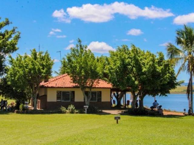 Chácara à venda em Barão de Antonina, Centro, com 7 quartos, com 200 m²