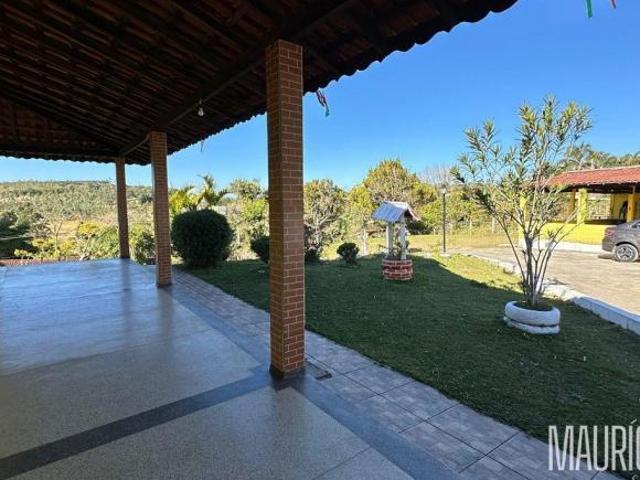 Chácara à Venda em Biritiba Mirim com Piscina Casa de Hóspedes Pomar e Salão de Festas