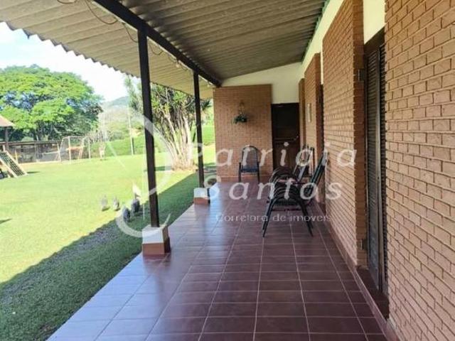 Chácara à Venda em Bragança Paulista: Conforto, Lazer e Natureza, com 10.000m2 de terreno e document