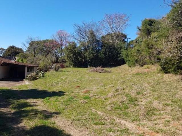 Oportunidade ! Chácara à venda em Bragança Paulista SP, 3 quartos, 1 sala ampla, 4 vagas, 220m²