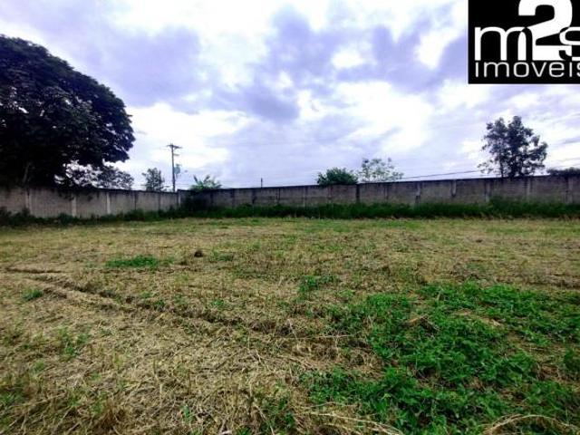 Chácara à venda em Guaratinguetá SP: 6.000m² de área no bairro!
