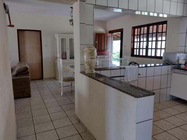 Chácara à venda em Guararema | 2.000m² de terreno, piscina e área gourmet