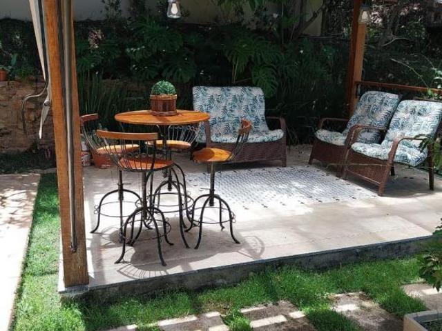 Chácara à venda em Delfim Moreira MG, bairro Cachoeirinha: 2 quartos sendo 1 suíte, 1 sala ampla com