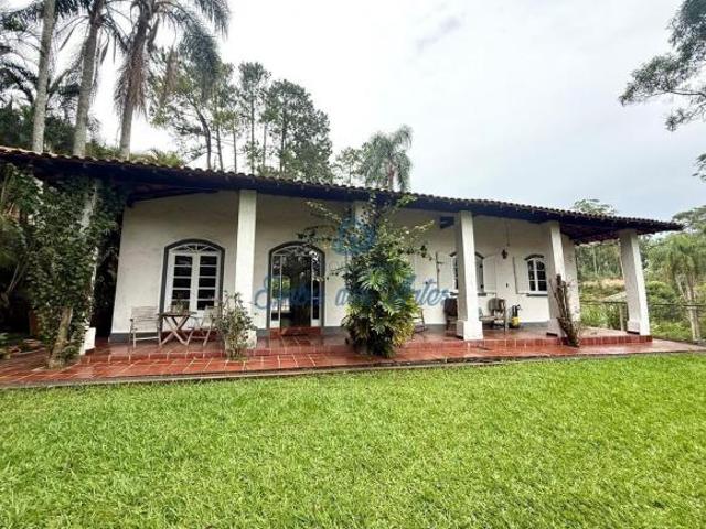 Chácara à venda em Embu das Artes SP, bairro Chácaras Lidia: 4 quartos, 2 suítes, 1 sala, 3 banheiro