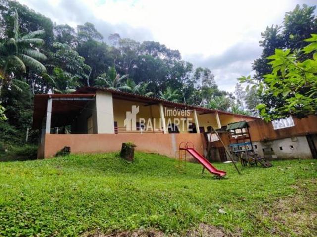Chácara à Venda em Embu Guaçu ? 3.935 m² de Natureza e Conforto!