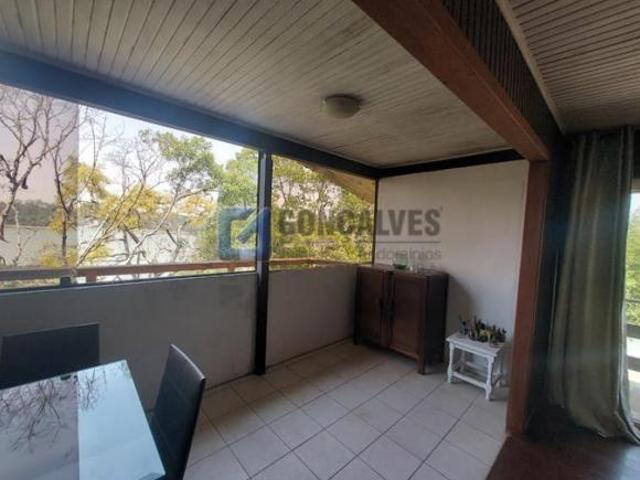 Chácara à venda em Finco, São Bernardo do Campo – 4 quartos, lareira e espaço gourmet
