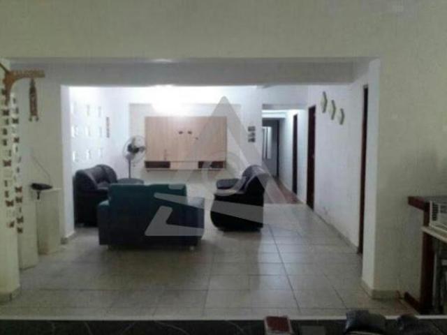 Chácara à venda em Holambra, Chácara Recreio Danubio, com 5 quartos, com 300 m²