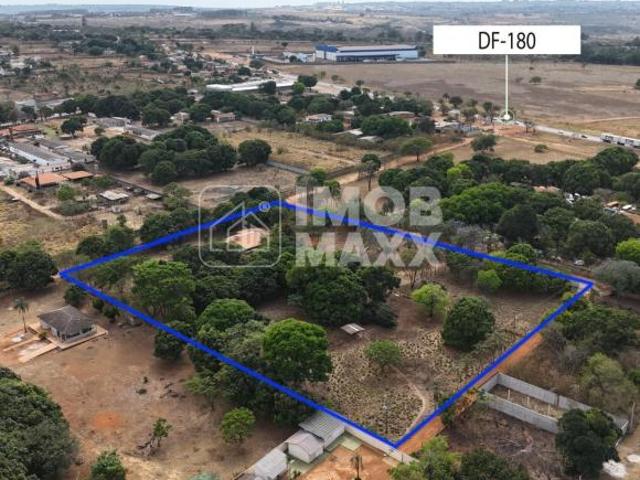 Chácara à venda em INGRA 09, Brasília: 15.000m², 3 dormitórios, 2 banheiros..