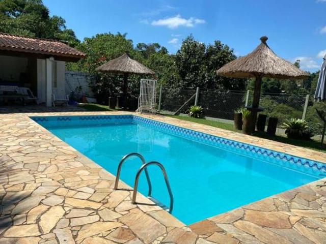Chácara à venda em Igaratá com vista privilegiada para a Represa