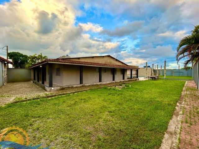Chácara à venda em Itanhaém com 1.000m², 3 dormitórios 1 suíte, piscina e 12 vagas Chácaras Cibr