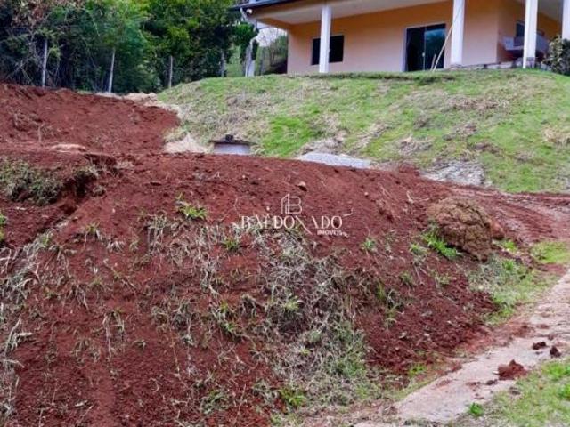 Chácara à venda em Joanópolis SP, com 1000m², 2 Dormitórios, e a 200m da Represa