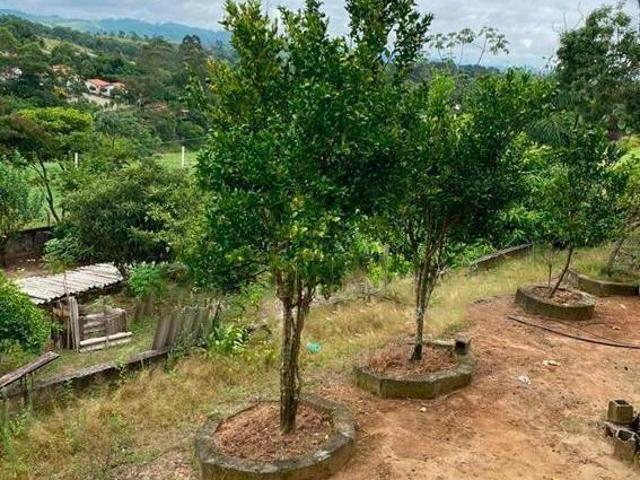 Chacara à venda em jacarei com duas casas 1.342 m²