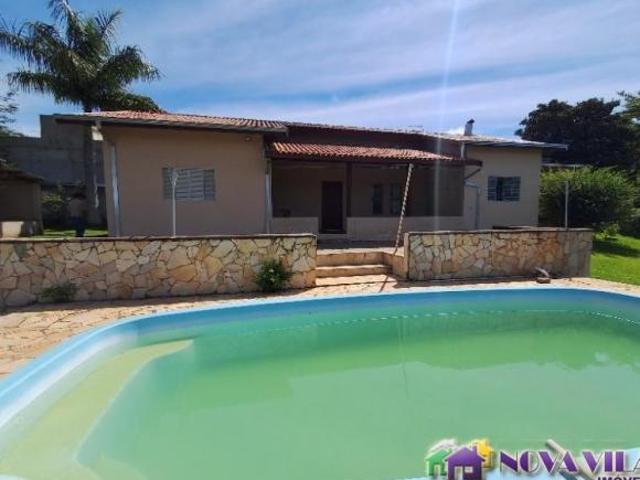 Chácara à venda em Jaguariúna SP Núcleo Urbano Bom Jardim: 4 quartos, 1 sala, 2 banheiros, 4 vagas
