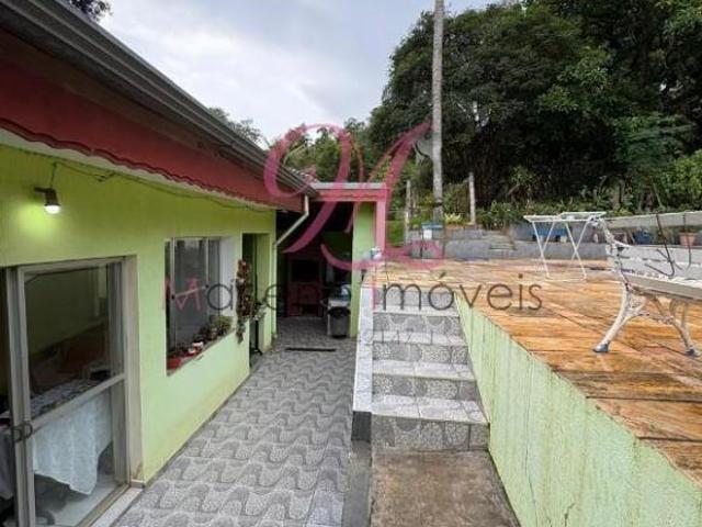 Chácara à Venda em Jundiaí: 03 Suítes, Área Gourmet, Piscina e Casa de Hóspedes no Ivoturucaia!