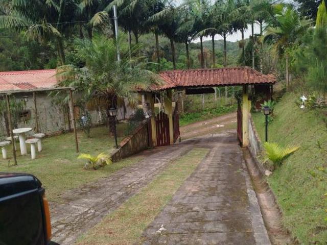 CHÁCARA A VENDA EM JUQUITIBA COM 11000MTS