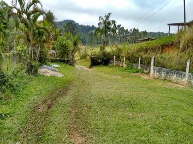 Chácara à venda em Juquitiba  Sitio à venda em Juquitiba