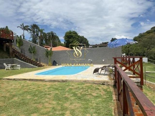 Chácara à venda em Mairinque SP, bairro Pitangueiras: 3 quartos, 1 suíte, 2 salas. Aproveite!