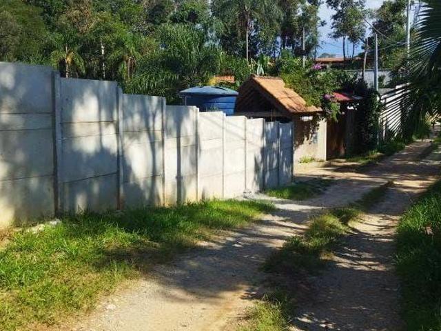 Chácara à Venda em Mairiporã com Piscina e Área Gourmet 700m²