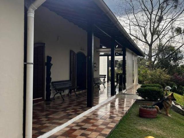 Chácara à Venda em Mairiporã – Espaço, Conforto e Natureza!