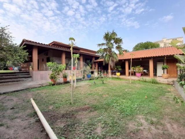 Chácara à Venda em Nova Odessa, 1000m², 4 Dorms, Green Village