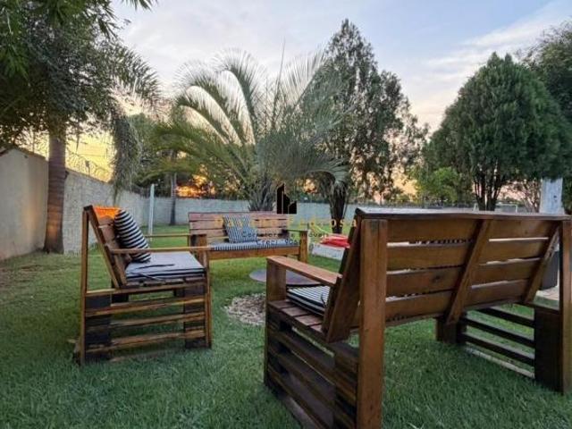 Chácara à venda em Nova Odessa SP, bairro Chácaras Acapulco: 2 quartos, 1 sala, 2 banheiros, 6 vagas