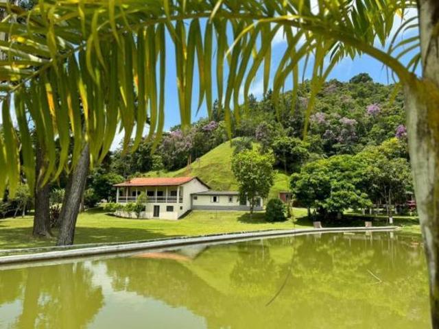 Chácara à venda em São Lourenço da Serra, Centro, com 5 quartos, com 7200 m²