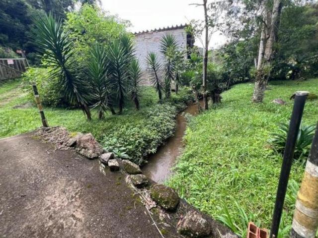 Chácara à venda em São Lourenço da Serra SP com riacho