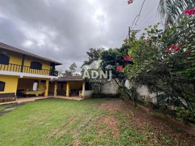 Chácara à venda em São Lourenço da Serra SP: 4.092m² de área, com piscina!